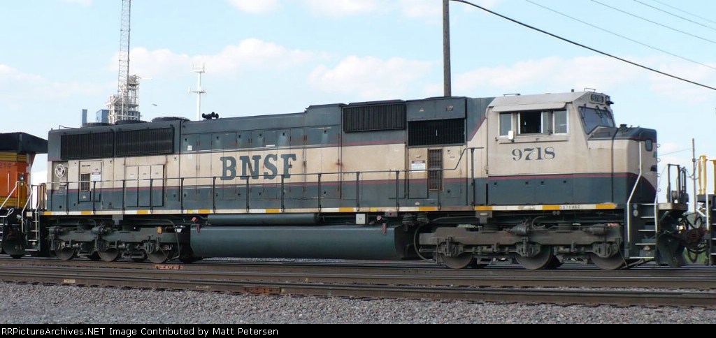 BNSF 9718